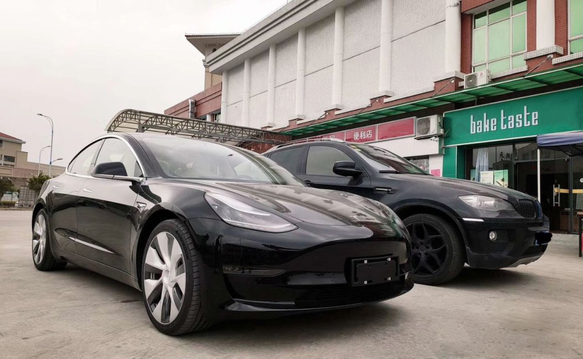 国内首批 Model 3 P 车主一年半 2 万公里用车感受 - 42 号车库