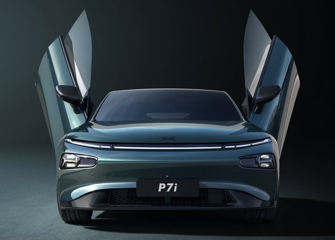 新款小鹏 P7i 正式上市，售价 24.99 万元起 - 42 号车库