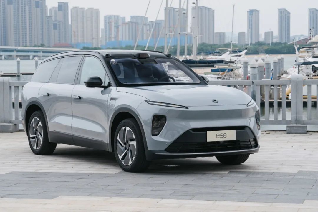 静态体验全新一代蔚来 ES8，这就是新造车的「开水白菜」？ - 42 号车库