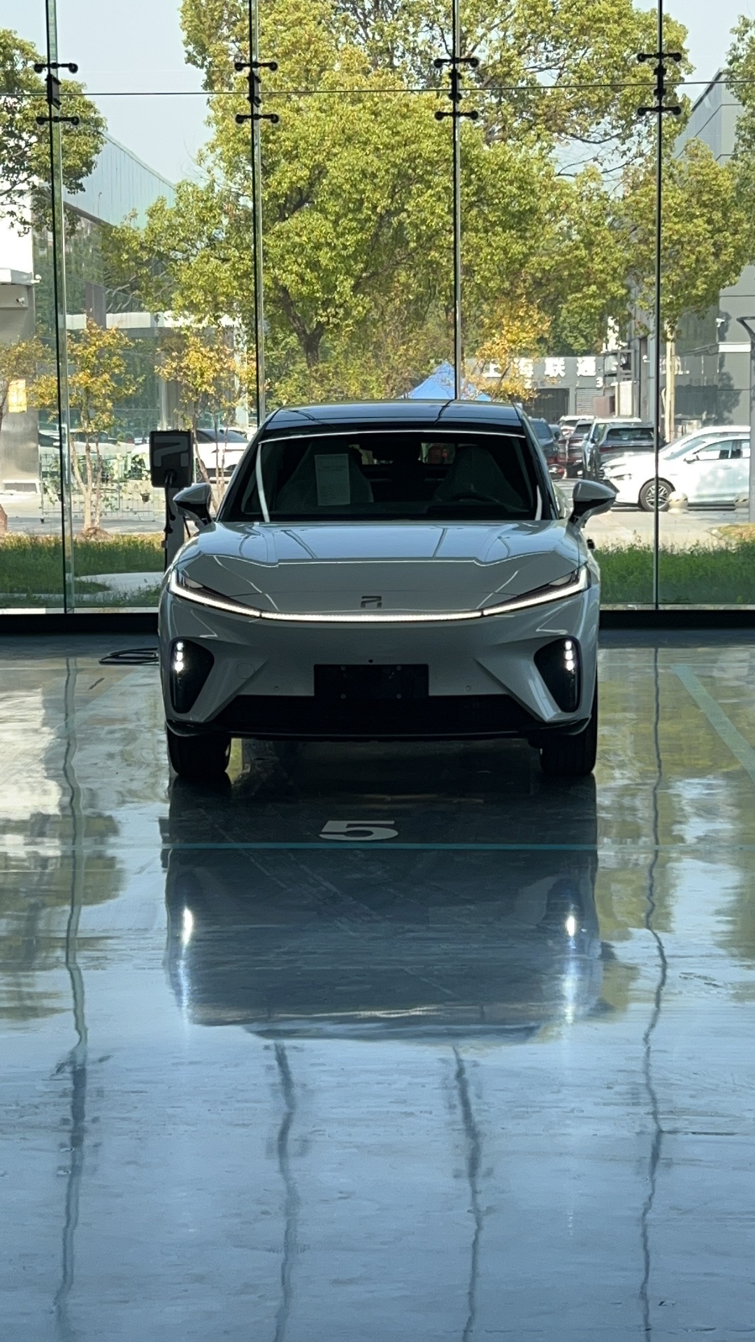 R7与3系比高下？一位3系车主的R7首提日记 - 42 号车库